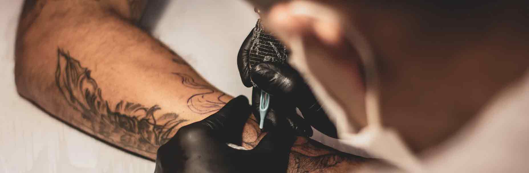 Magnetic Tattoo Alfaz del Pi, estudio de tatuajes y piercing